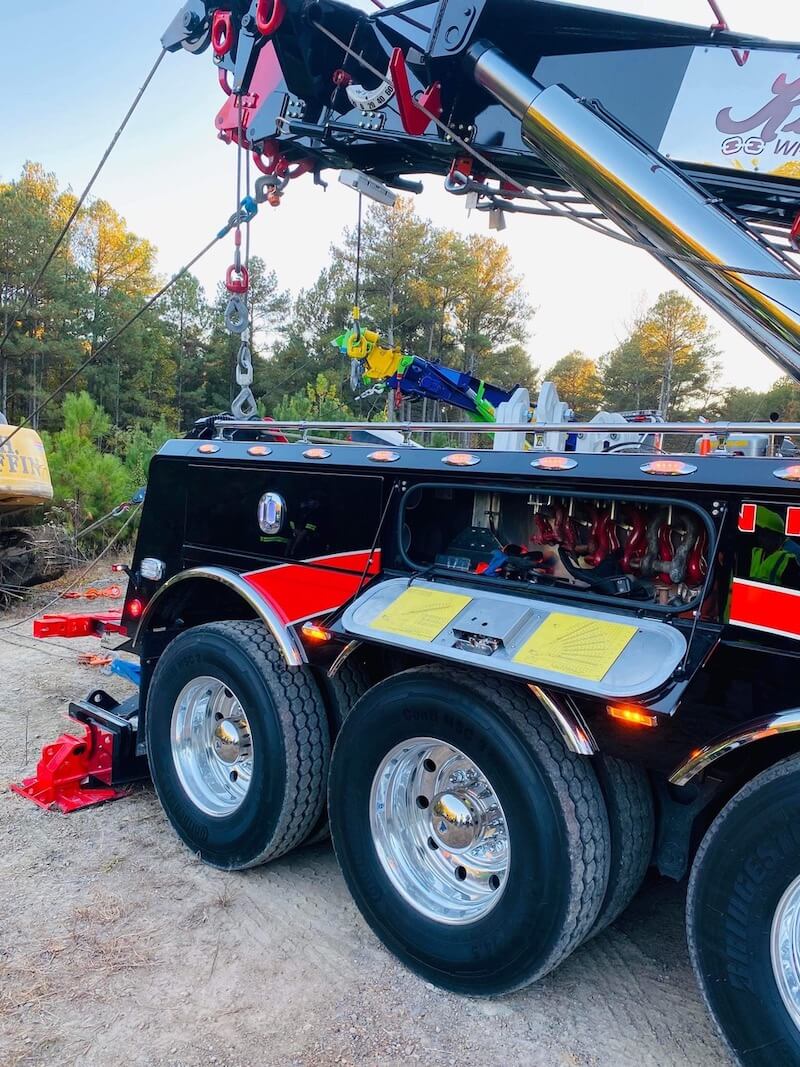 DLM, Chant Provide Telemetry Shackles for Towing